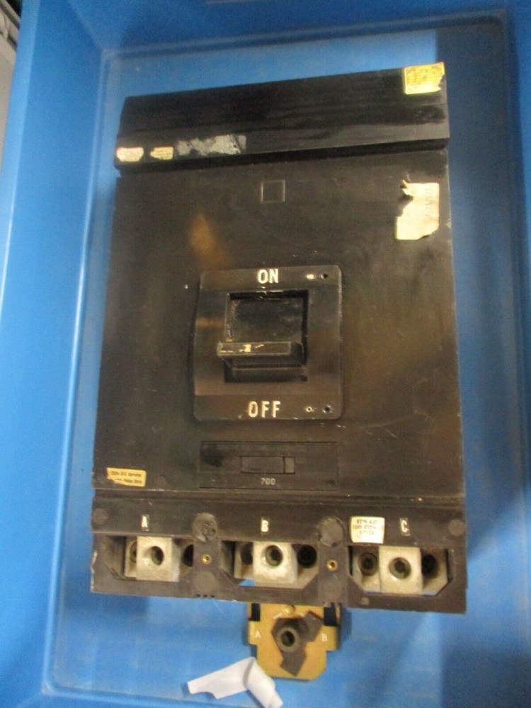 SQUARE D 700 AMP MAL36700 3 PHASE MCCB CIRCUIT BREAKER