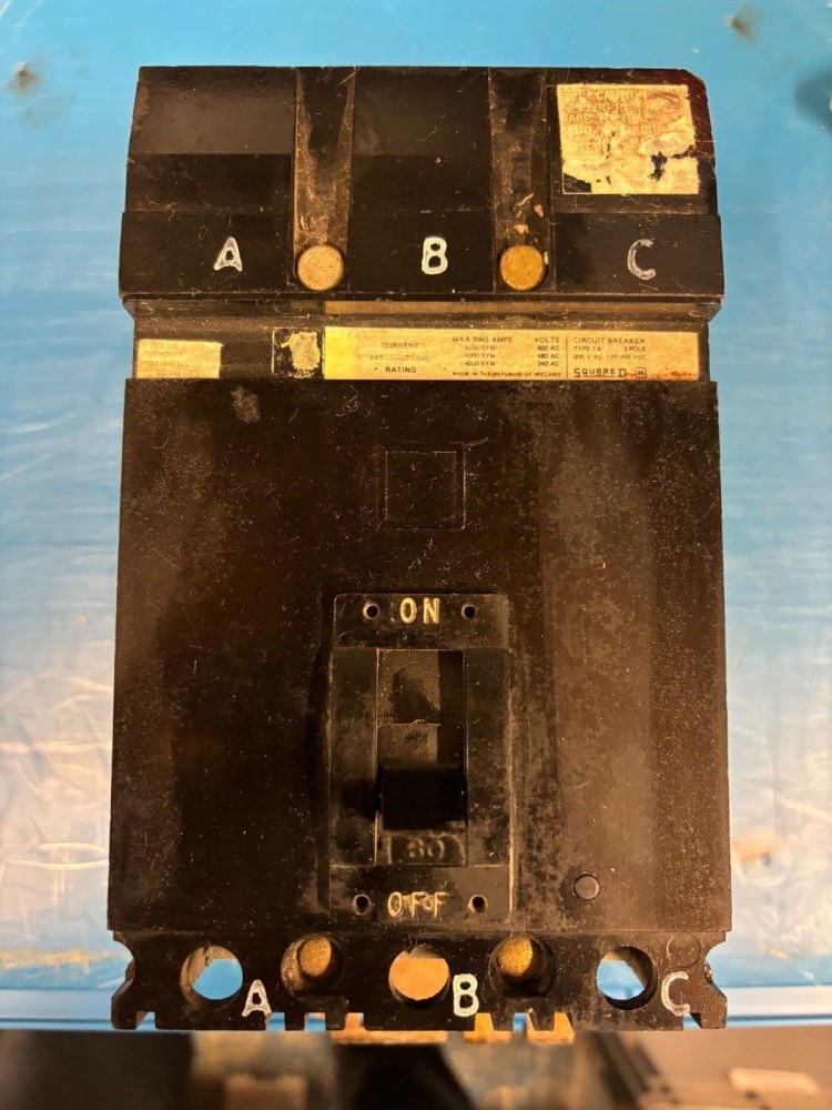 SQUARE D KA36060 60 AMP TRIPLE POLE MCCB CIRCUIT BREAKER