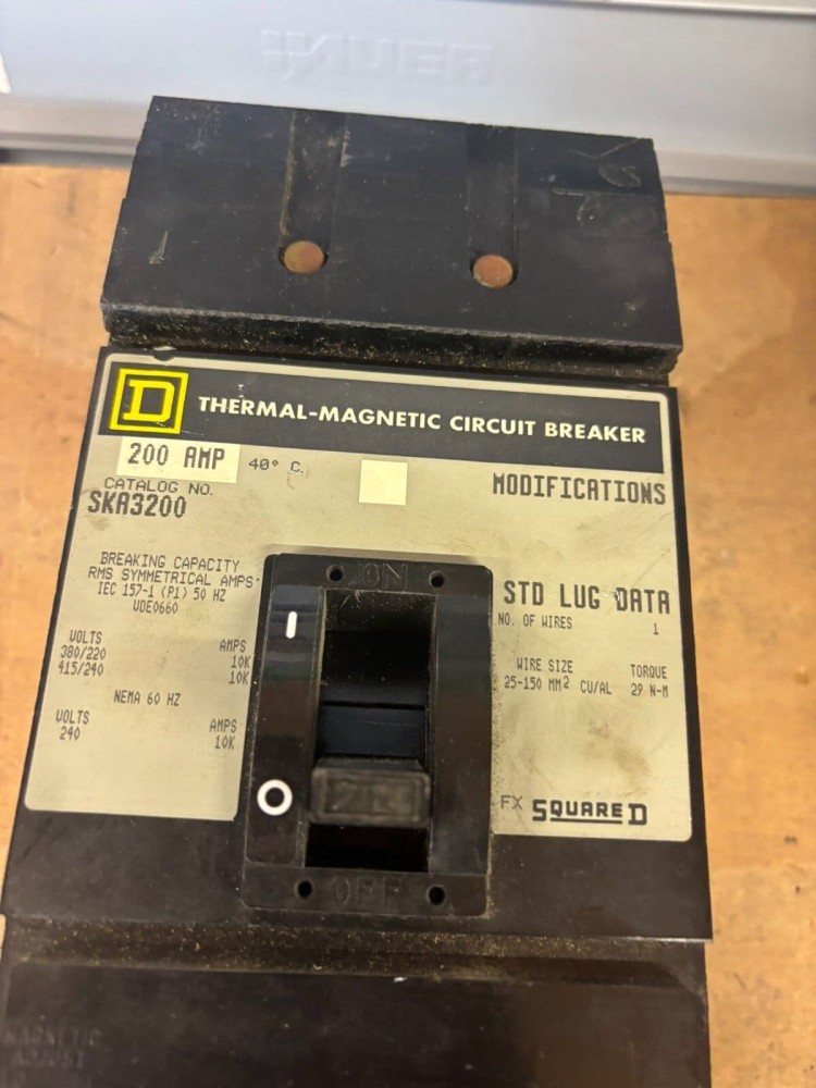 SQUARE D SKA3200 200 AMP TRIPLE POLE ADJUSTABLE MCCB CIRCUIT BREAKER