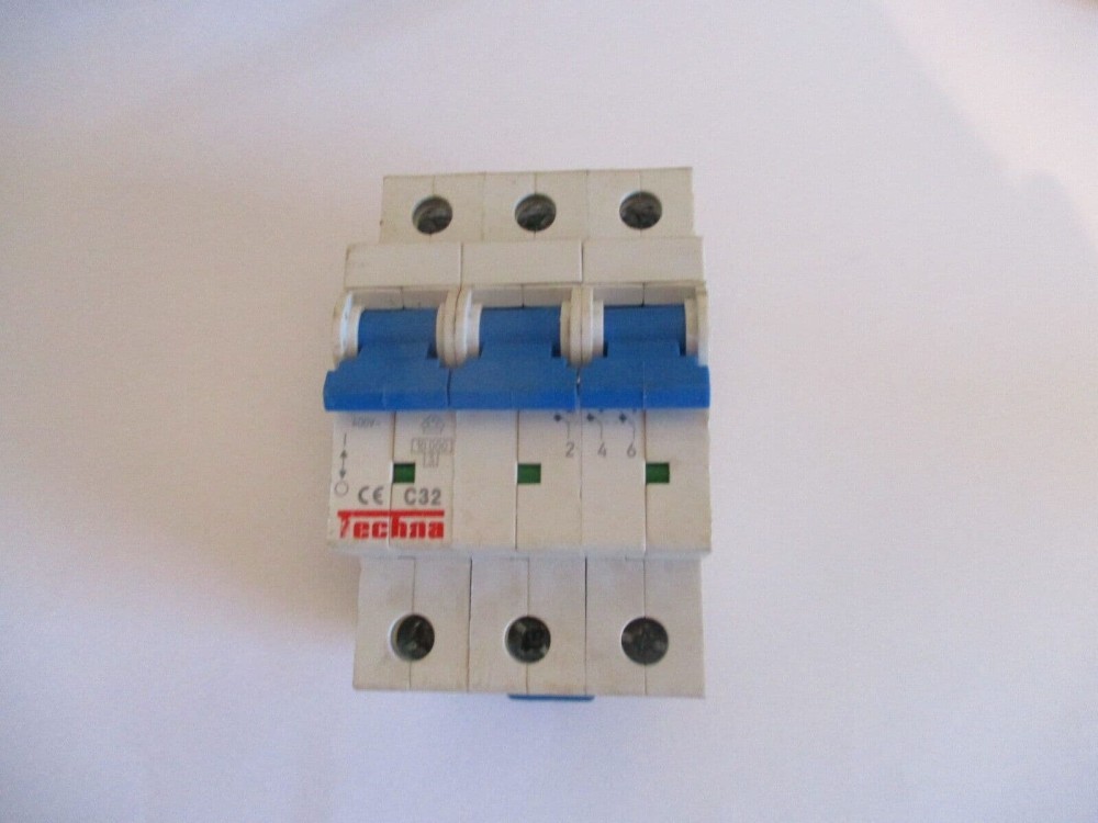 TECHNA C32 32 AMP 10KA TRIPLE POLE MCB CIRCUIT BREAKER