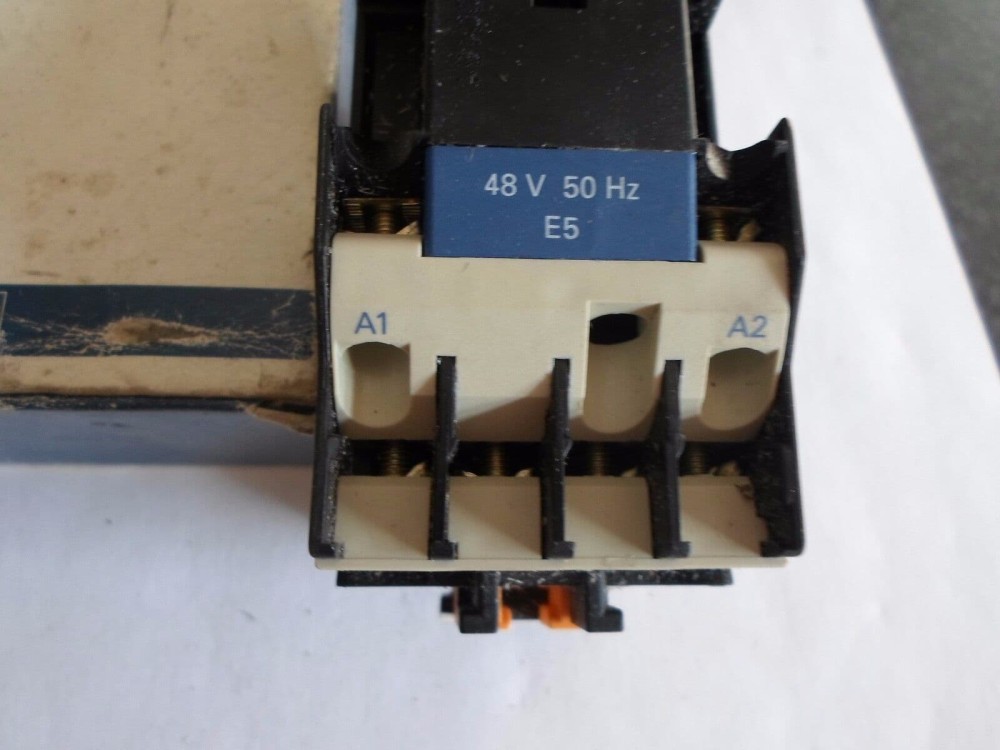 TELEMECANIQUE CA2DN22E5 48V CONTROL RELAY