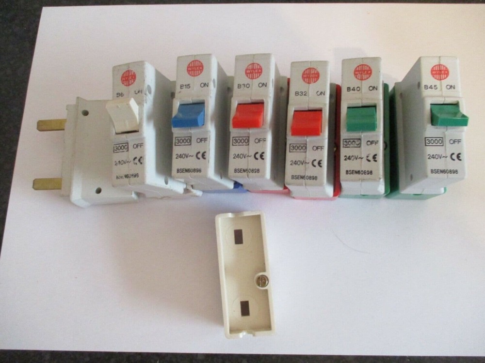 WYLEX B5 B6 B10 B15 B20 B30 B32 B40 B45 PLUG IN MCBS WITH/ WITHOUT BASES